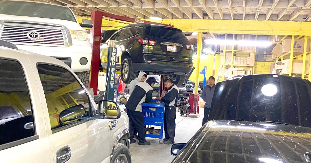 Oil change | Angel's Radiator & Auto | Los Angeles